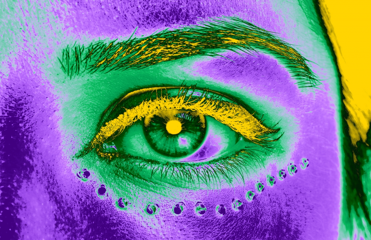 Posterizing Colors Nondestructively in Photoshop, a deke.com article